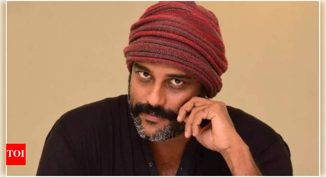 Murali Gopy: ‘Left Right Left’ completes a decade in collective ...