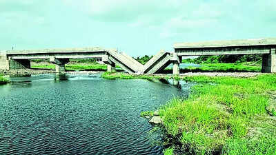 Bihar Bridge Collapse: Newly Built Bridge in Tapi district collapsed | Surat News - Times of India