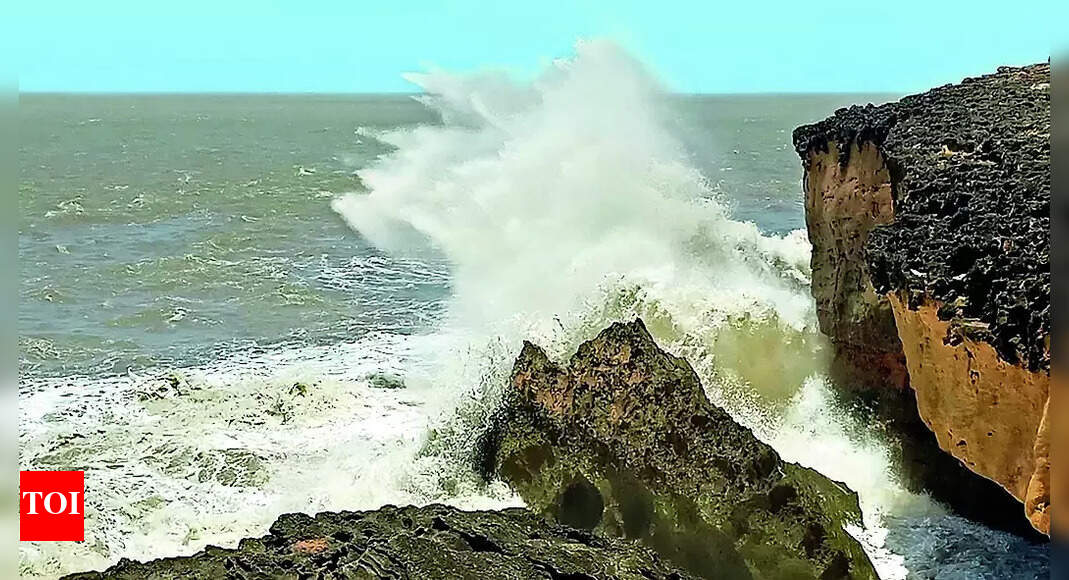 Cyclone Biporjoy: How to stay safe as Gujarat Cyclone approaches ...