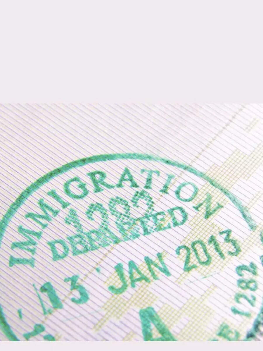 10 tips to protect yourself from immigration scams | Times of India