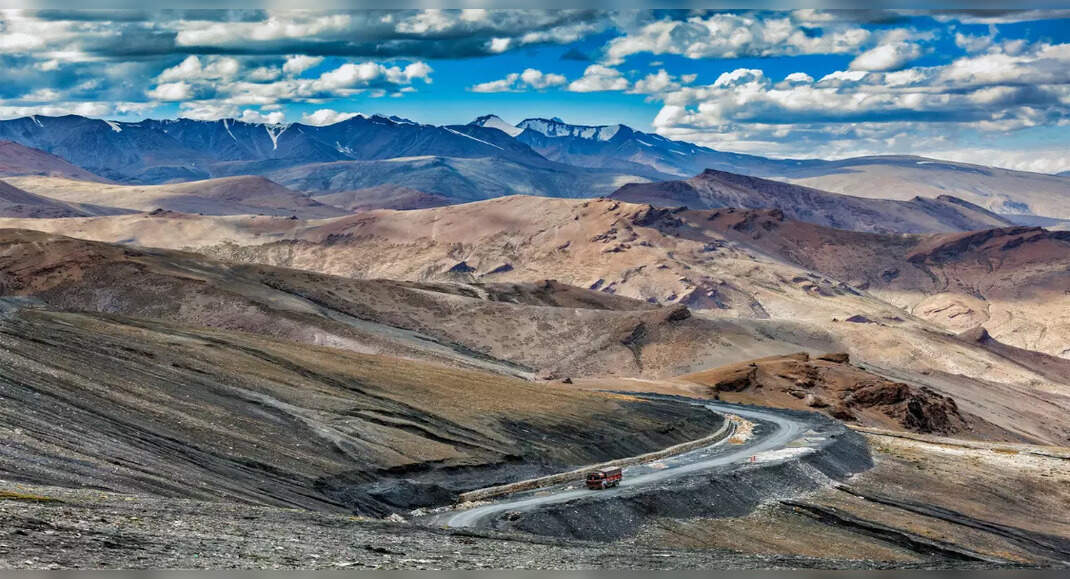 Delhi-Leh: Country’s highest altitude bus service is back on the road ...