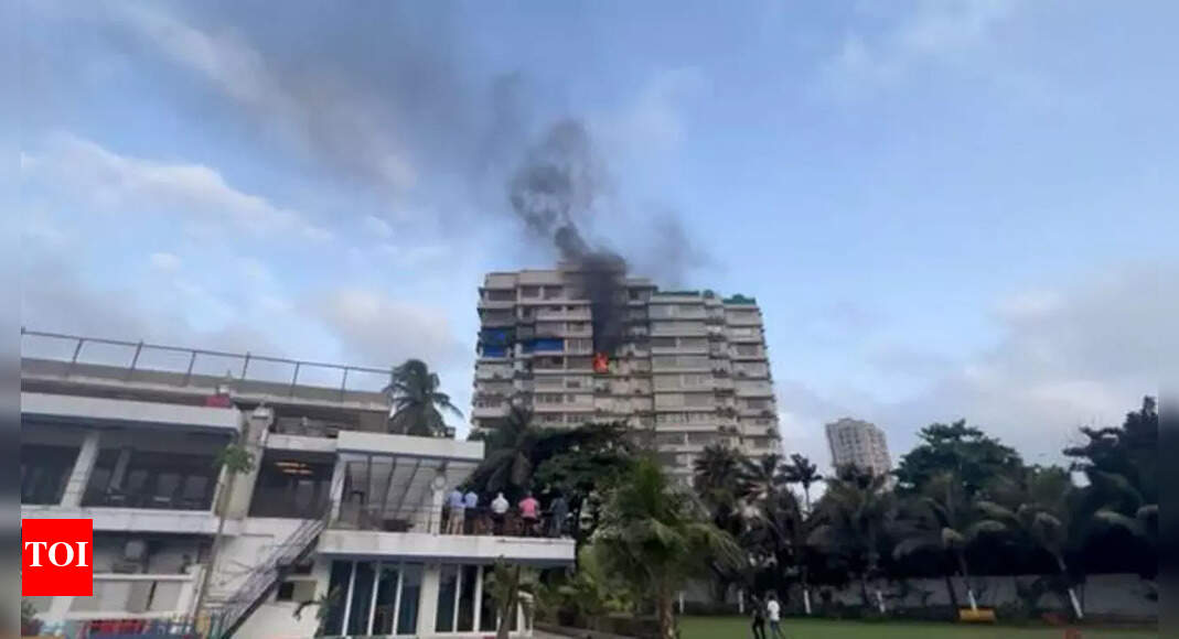 Fire breaks out in Breach Candy apartments in Mumbai | Mumbai News ...