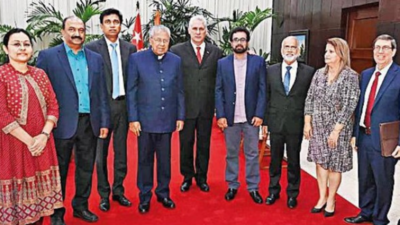 Kerala CM Pinarayi Vijayan in Havana, meets Cuban president Miguel Diaz ...