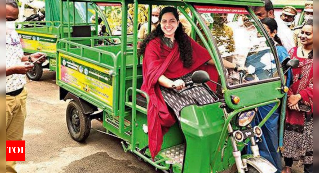Now Civic Body To Get 100 E autos For Waste Collection now-civic-body-to-get-100-e-autos-for-waste-collection