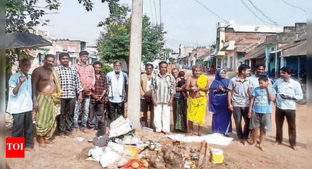 Ganjam Villagers Say Goodbye To 150-yr-old Neem Tree | Bhubaneswar News ...