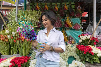 Solanki’s #SummerLove: ‘Flowers are the best gift’ | Bengali Movie News ...