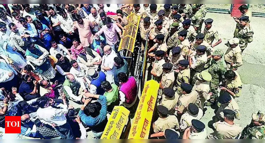 Ex-cm Stopped From Meeting Chamba Murder Victim’s Kin | Shimla News ...