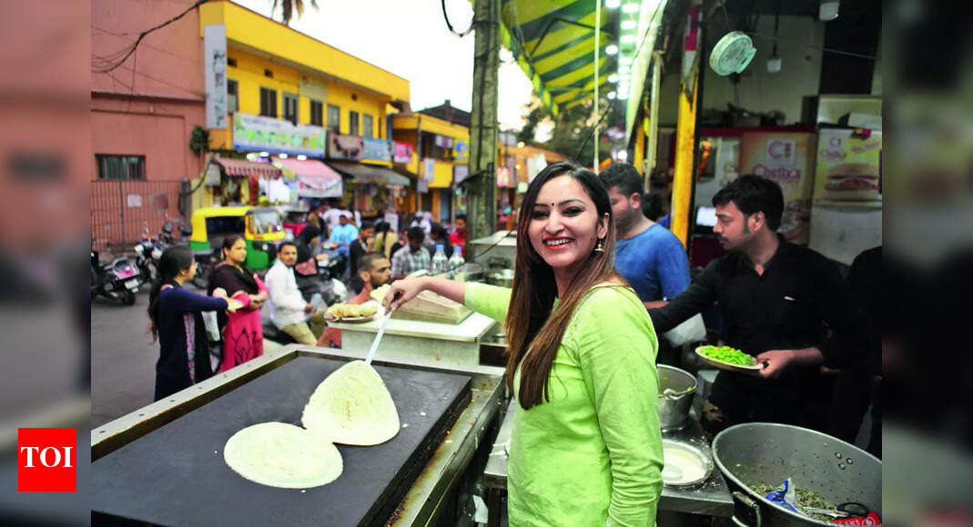 Masala puri, dose & momos: Bengaluru’s fav monsoon street food | Events ...