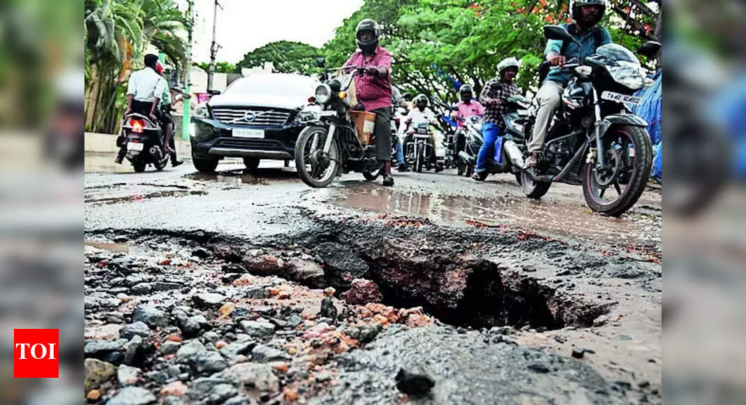 Roads Riddled With Gaping Potholes | Coimbatore News - Times of India