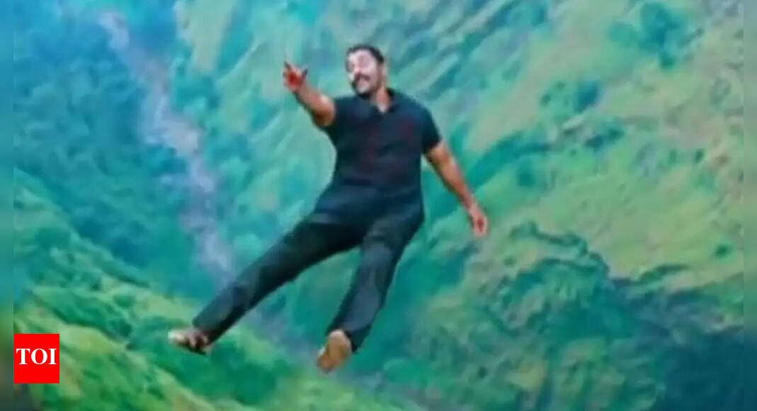 Did you know Chiyaan Vikram didn't use a dupe for the fight scenes in ...