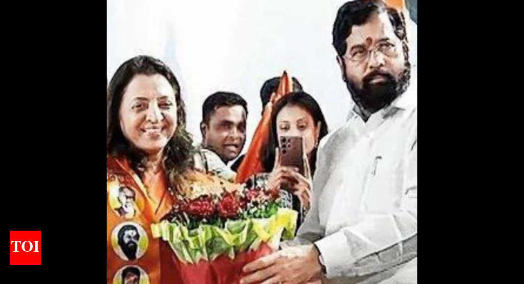 Another setback to Uddhav Thackeray, MLC Manisha Kayande joins Shinde ...