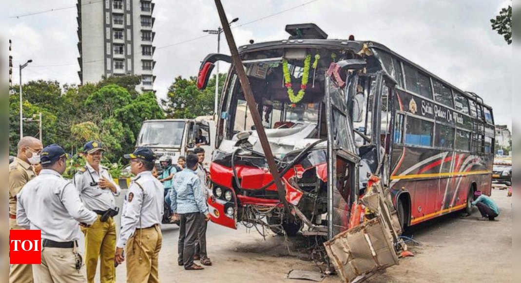 Early morn mishap: Luxury bus rams into BEST bus in Sion; five injured ...