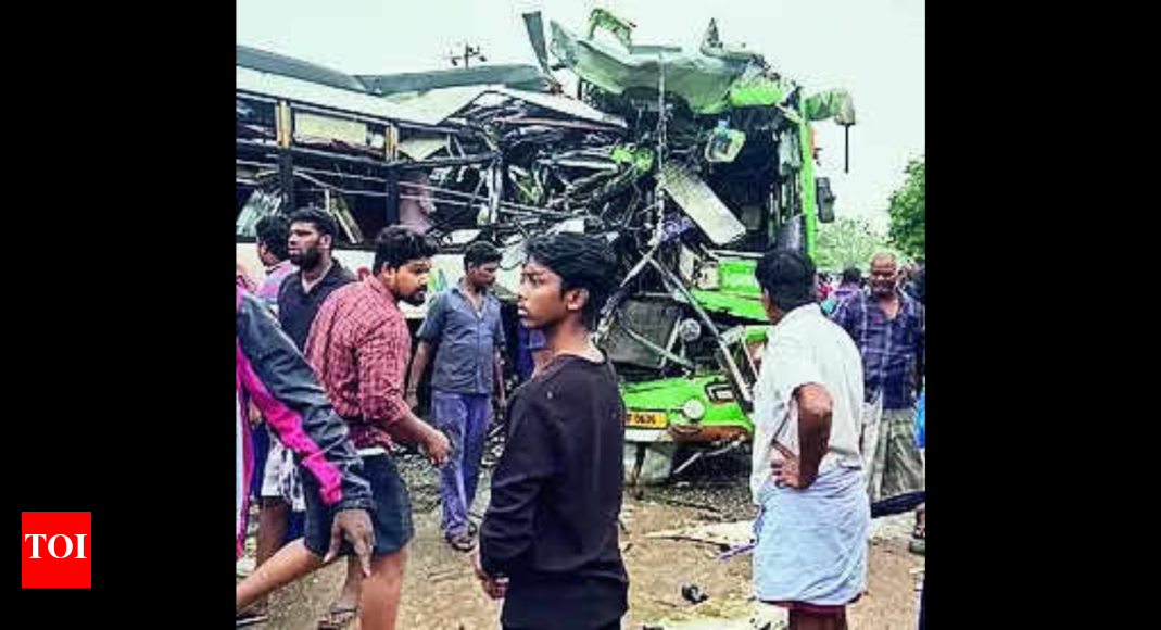 Buses crash head on, 5 die | Chennai News - Times of India