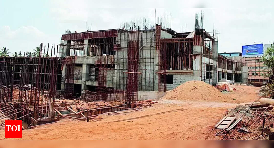 Hubballi Old Bus Station Works Move At Snail’s Pace | Hubballi News ...