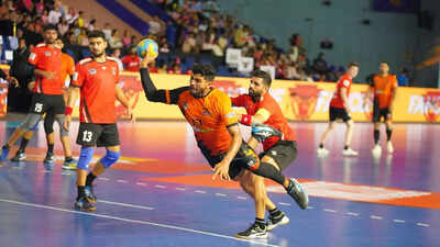 Premier Handball League leaders Maharashtra Ironmen players have ...