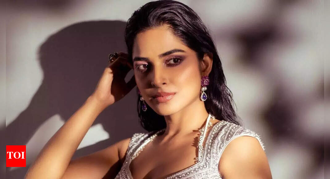 Anagha to join Arya and Gautham Karthik in 'Mr. X' | Tamil Movie News ...