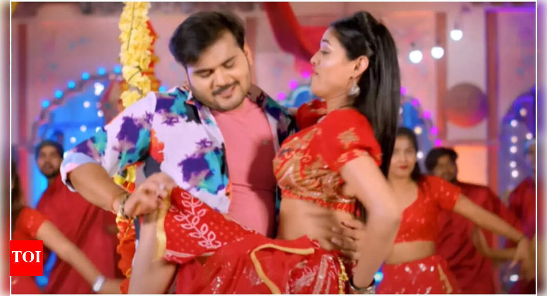 Arvind Akela Kallu and Divya Ralhan's new dance number 'Aego Chumma' is out! | Bhojpuri Movie ...