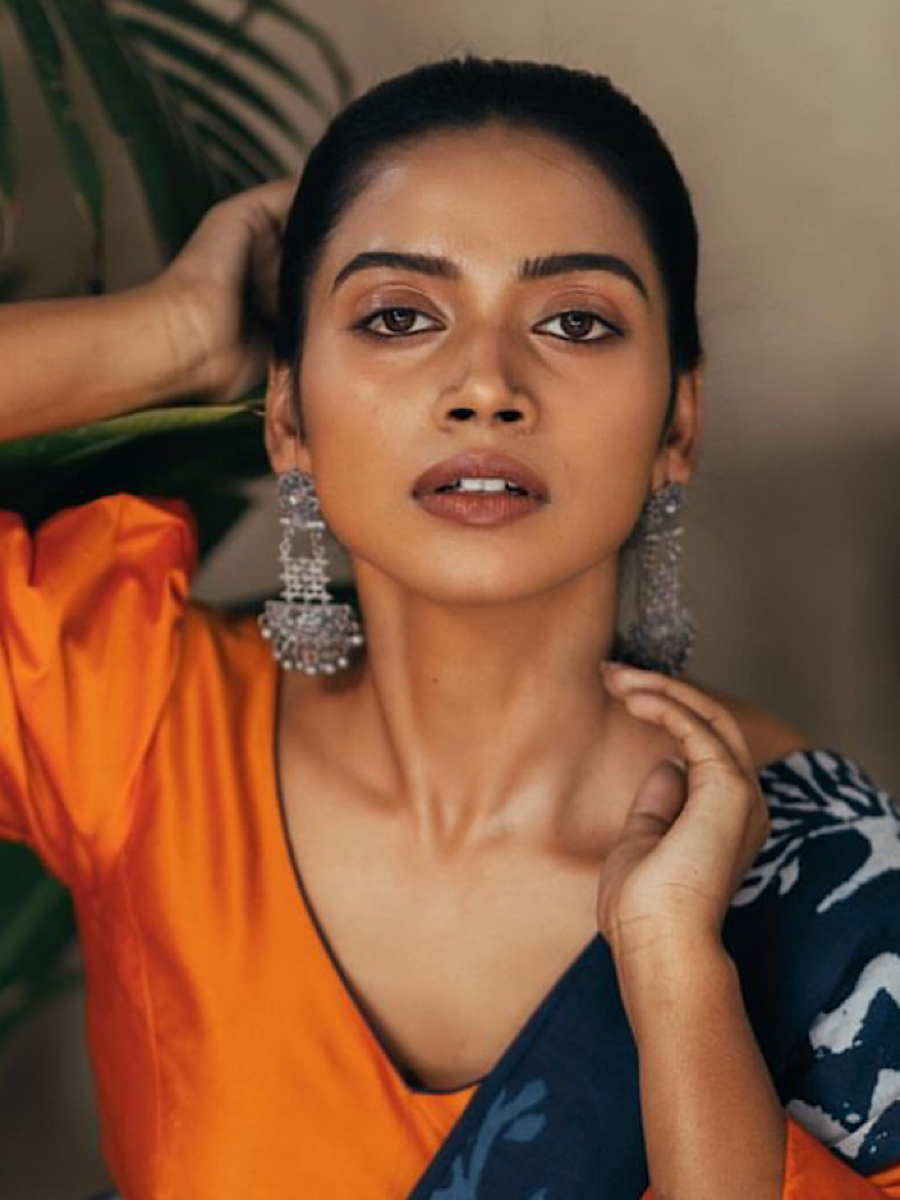 Steal worthy saree collection of Tharshika | Times of India