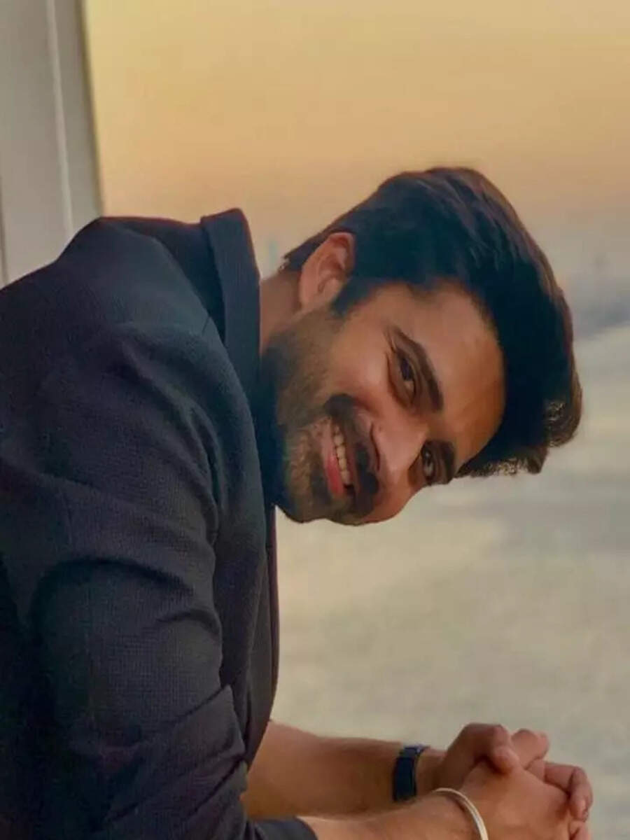 Bigg Boss OTT 2 Fame Avinash Sachdev’s Life Is All About Style And Swag ...