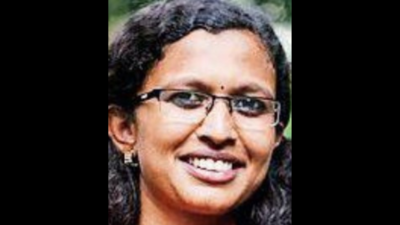 After 15 days, former SFI leader Vidya finally 'nabbed' | Kozhikode ...