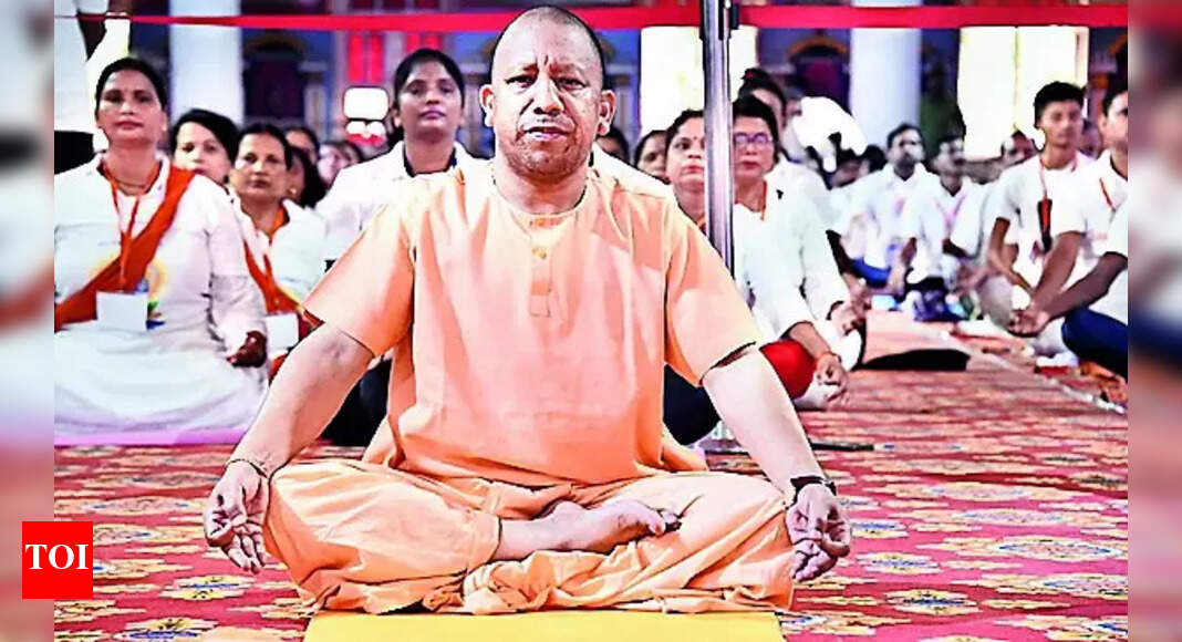 180 Nations Perform Yoga, Laud India’s Sage Tradition, Says Yogi ...