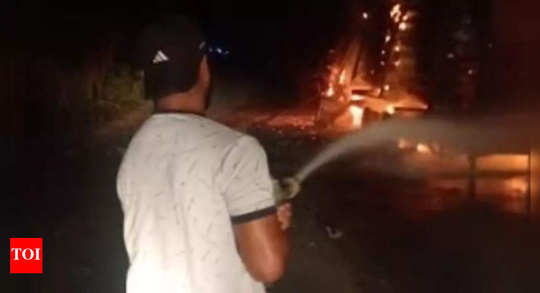 Truck with Hydrogen cylinders catches fire in Khanna of Punjab's ...