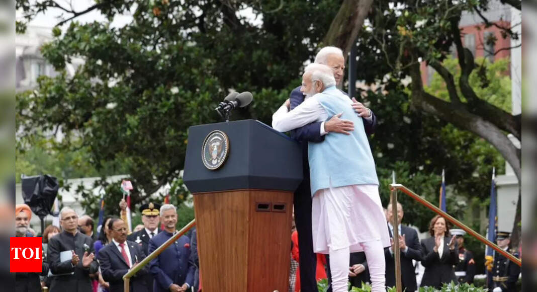 Modi in White House: PM Modi, Biden address huge crowd outside White ...