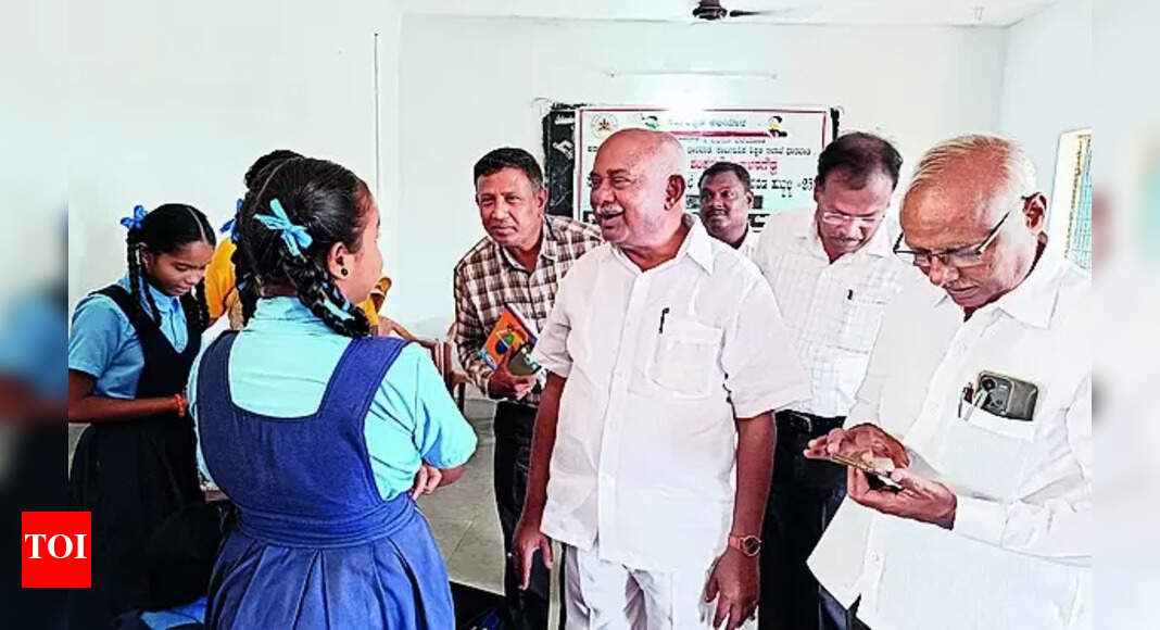 Mlas And Mlcs Will Be Felicitated | Hubballi News - Times of India