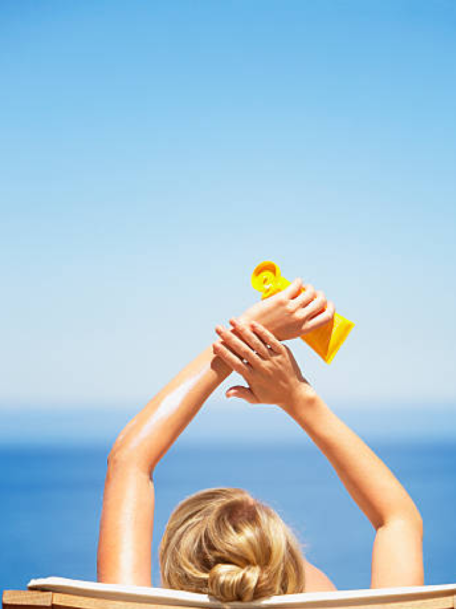 9 Sunscreen Tips For The Perfect Skin | Zoom TV