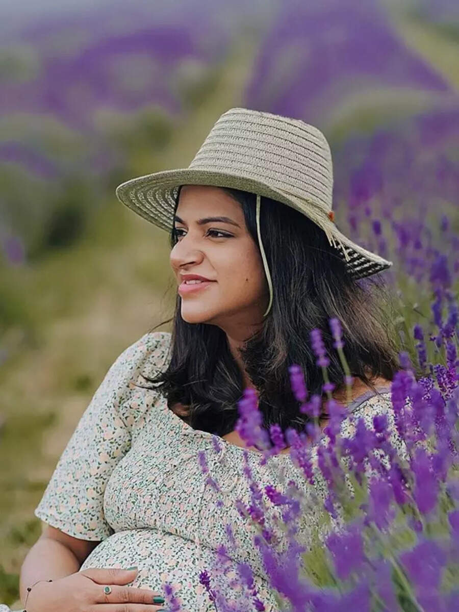 In Pics: Lintu Rony radiates pregnancy glow | Times of India