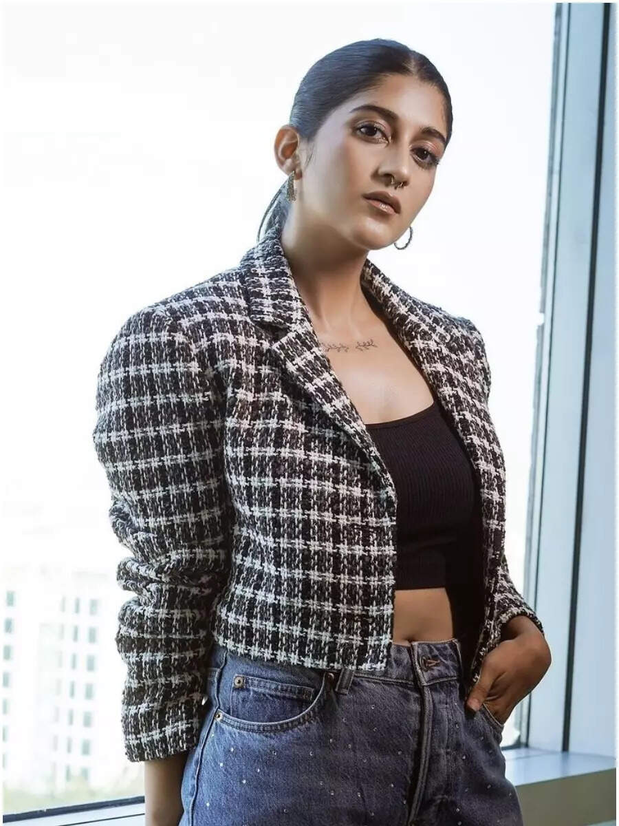 Stylish clicks of Deeksha Joshi | Times of India