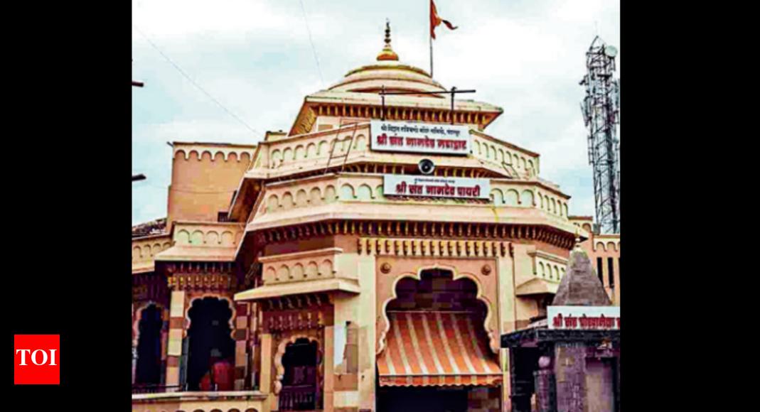 Telangana CM KCR to visit Vitthal Rukmini temple in Maharashtra's ...