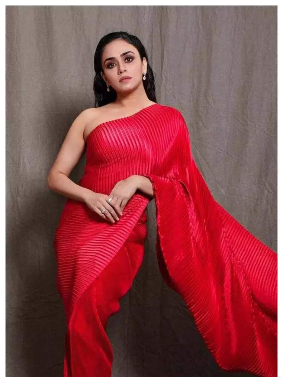 Times When Amruta Khanvilkar Stunned in Shades Of Red! | Times of India