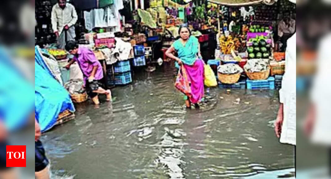It’s A Deluge Of Problems For Daily Market Vendors | Ranchi News ...