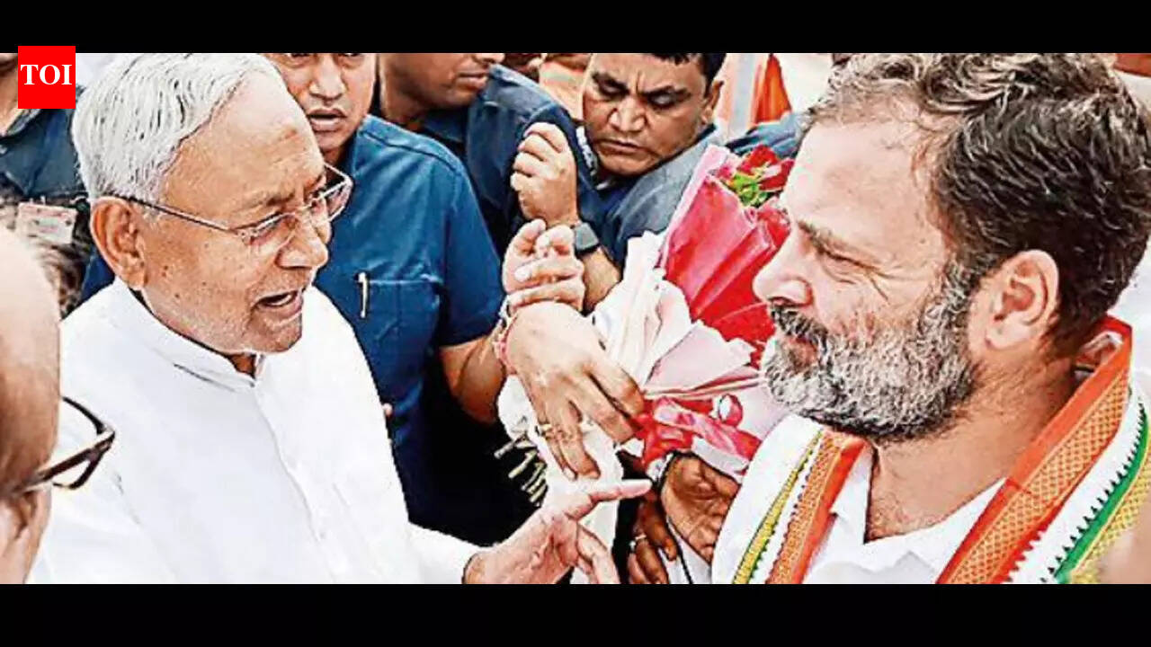 Clip shows Bihar CM Nitish Kumar, Rahul Gandhi talking Bihar berths ...