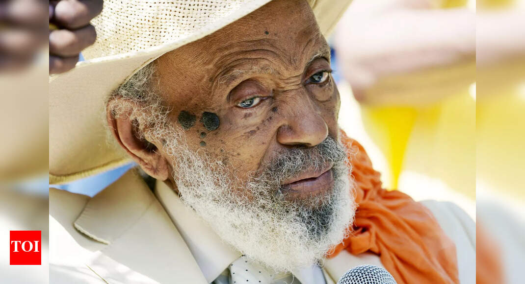 James Meredith: Civil rights icon James Meredith, 90, falls at ...