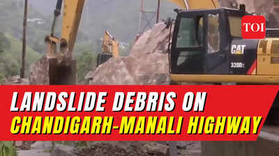 Himachal Pradesh Landslides leave tourists on Chandigarh Manali highway for 24 hours | Shimla ...