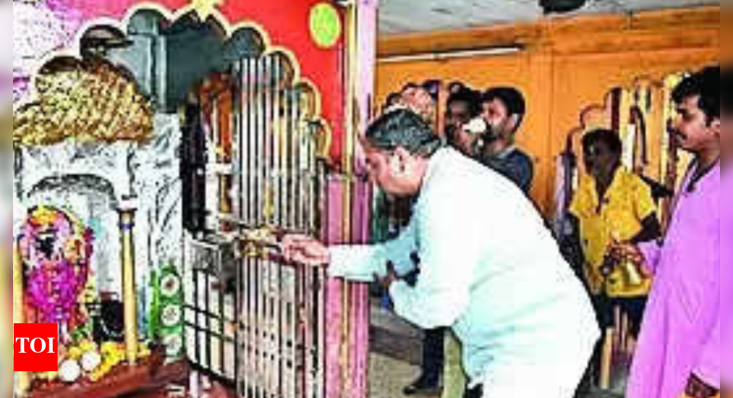 Now, dress code for Digambar Jain temples | Allahabad News - Times of India