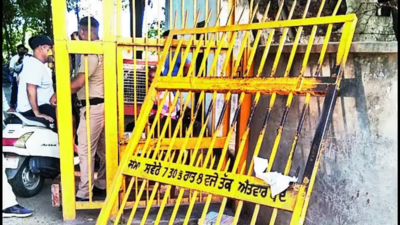 At Pau, Daily Paid Workers Up Against Conditions Imposed For Their ...