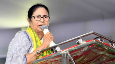 Mamata Banerjee helicopter makes emergency landing near Siliguri | Kolkata News - Times of India