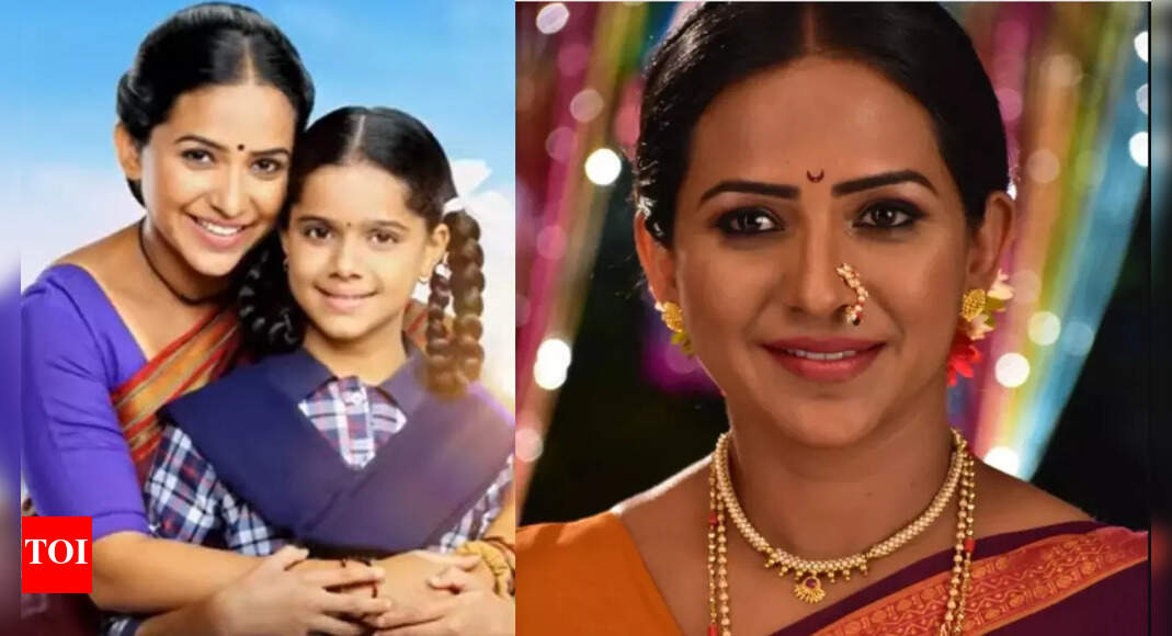 Veena Jamkar bids adieu to Chotya Bayochi Motthi Swapna - Times of India