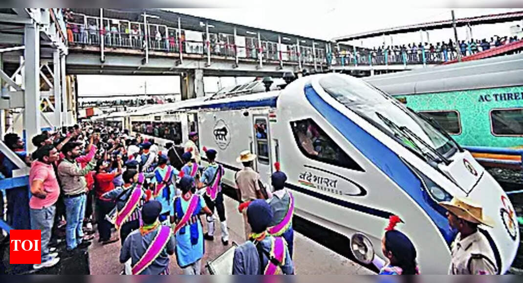 Patna Ranchi Vande Bharat Express: Students, Teachers Get A Free Ride On Ranchi-patna Vande ...