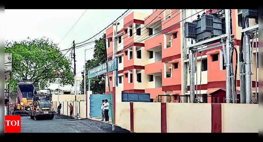 Yogi Adityanath hands over keys of flats on land freed from Atiq Ahmed ...
