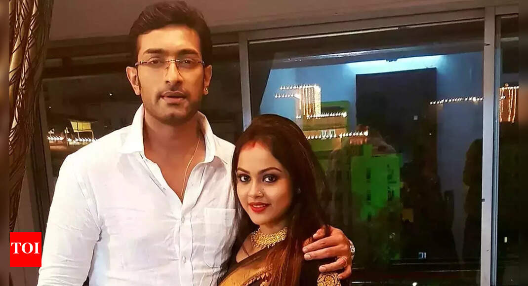Actors Jeetu Kamal-Nabanita Das part ways - Times of India
