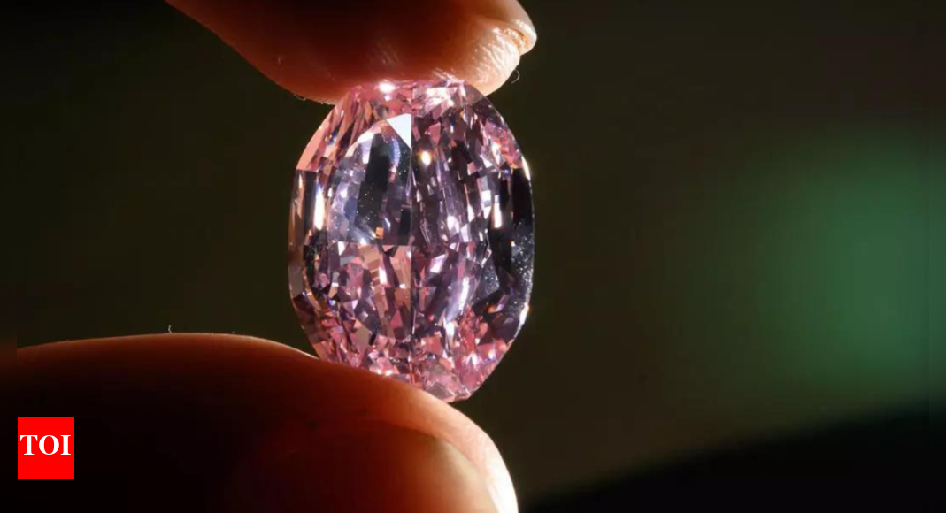 Surat Diamond Bourse: Fight over diamond trade market share between ...