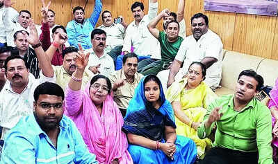 Jmc-h Mayor Among 15 Booked For Casteist Slur Against Official | Jaipur ...