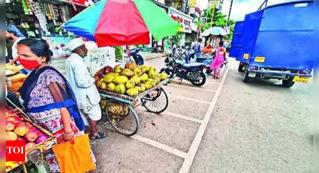 Bogus hawkers in PCMC's extensive survey, says union | Pune News - Times of India