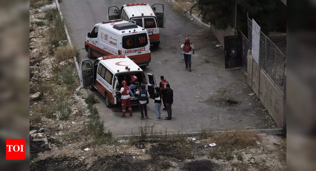 Kenya: At least 51 people killed in road accident in western Kenya, 32 ...