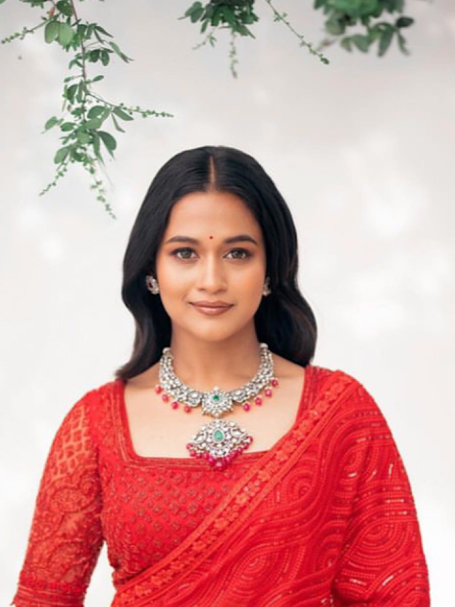 Chic looks of TV actress Kaavya Arivumani | Times of India