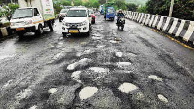 It's 'crater' Mumbai again after a rainy week, motorists fume | Mumbai ...